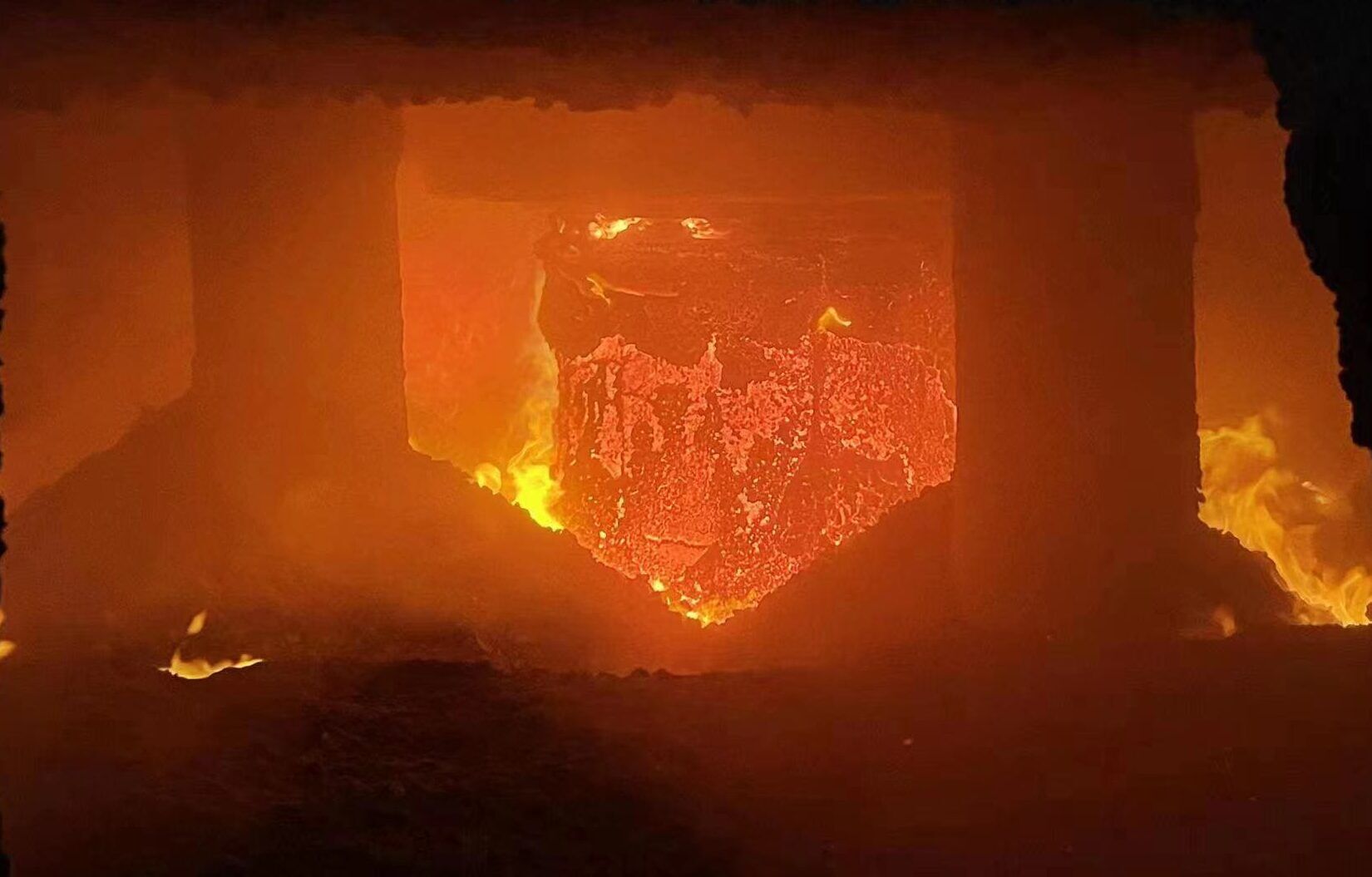 8 Tips for Feeding Electrode Paste into Submerge Arc Furnaces